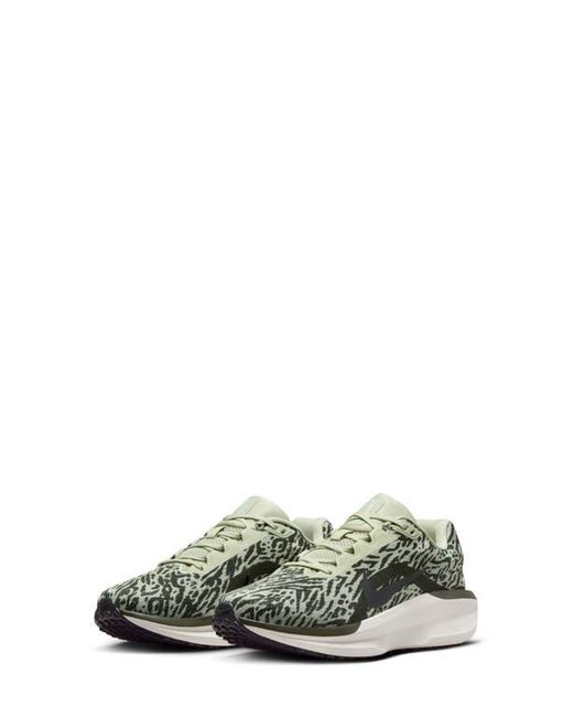 Nike Winflo 11 Road Runner Running Shoe in Green | Lyst