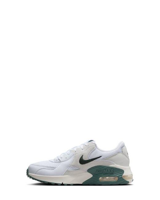 Nike Air Max Excee Sneaker in White | Lyst