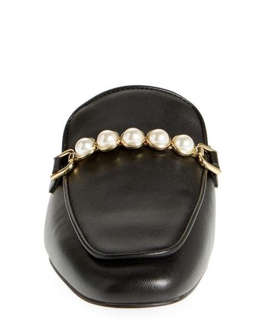 Stuart Weitzman Perla Imitation Pearl Mule in Black | Lyst