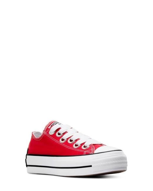 Converse Chuck Taylor All Star Lift Low Top Platform Sneaker in Red | Lyst