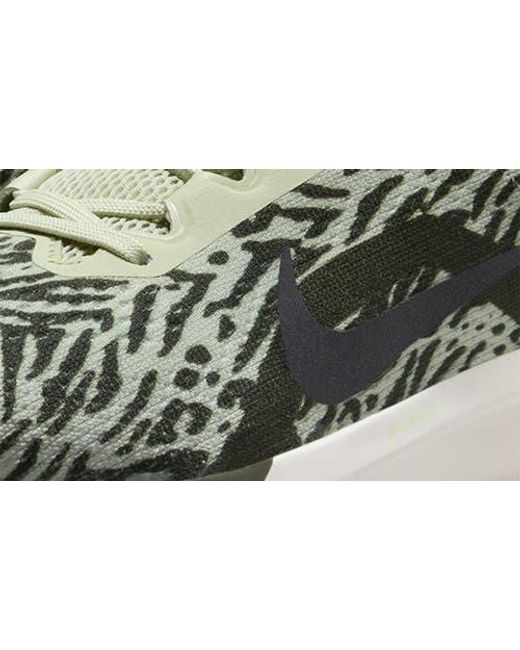 Nike Winflo 11 Road Runner Running Shoe in Green | Lyst