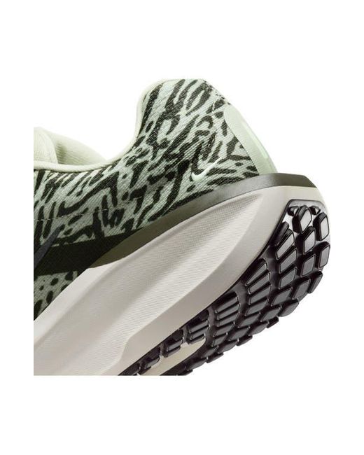 Nike Winflo 11 Road Runner Running Shoe in Green | Lyst