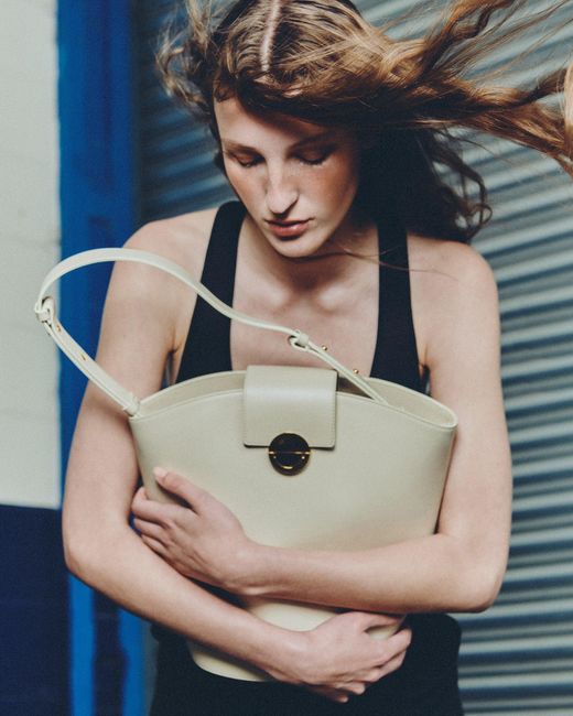 Objets Daso Vivian Leather Bucket Bag in Natural | Lyst