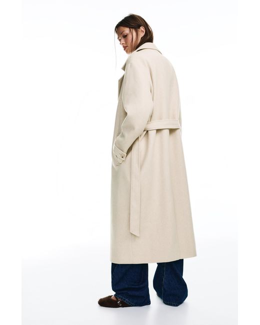 Pull&Bear Long Felt Texture Coat With Belt in White | Lyst UK