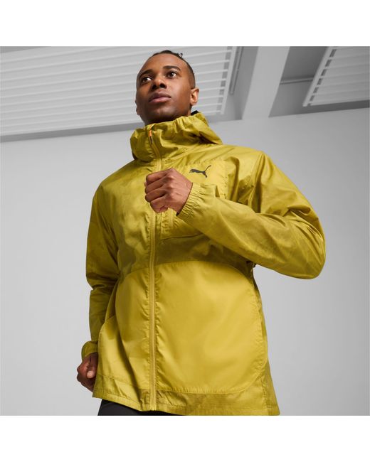 PUMA Seasons Running Jacket in Yellow for Men | Lyst UK