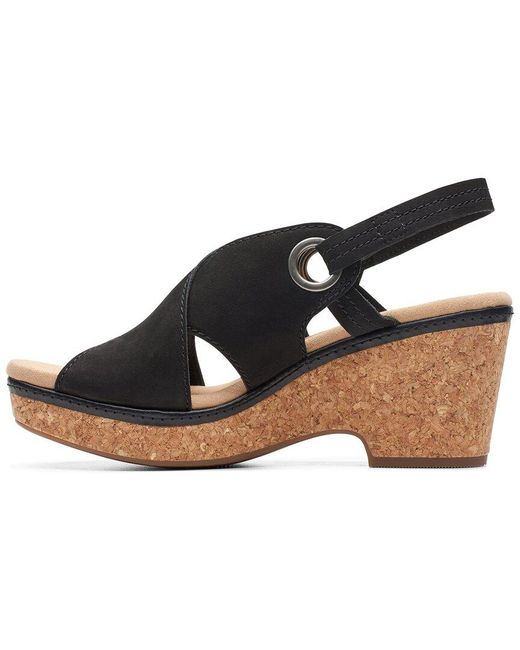 Clarks Giselle Loop Leather Sandal in Black | Lyst