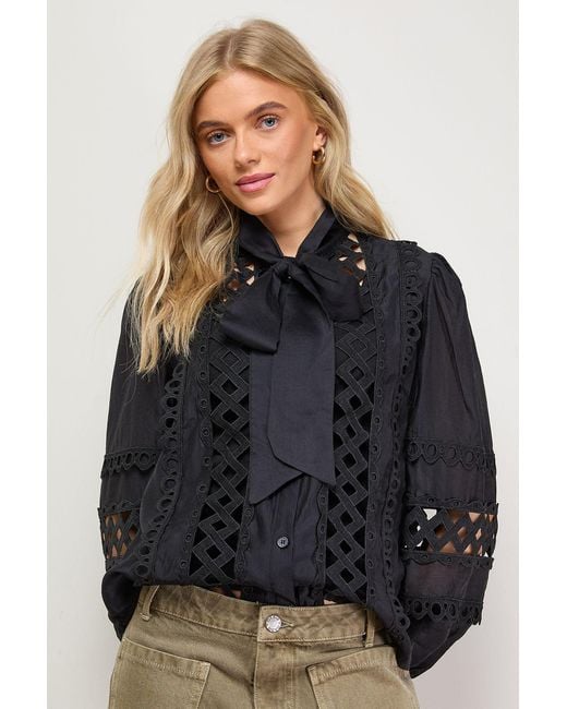 Oasis Cut Out Trim Detail Tie Neck Button Down Blouse in Black | Lyst UK