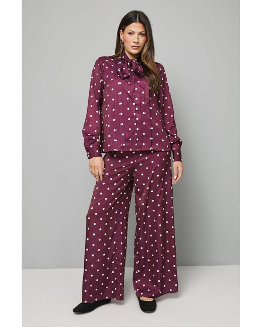 Wallis Spot Print Pintuck Tie Neck Blouse in Red | Lyst UK