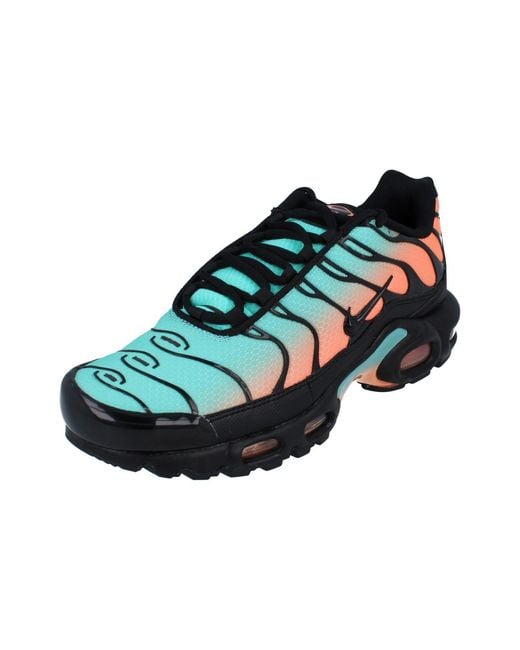 Nike Air Max Plus Running Trainers in Black for Men | Lyst UK