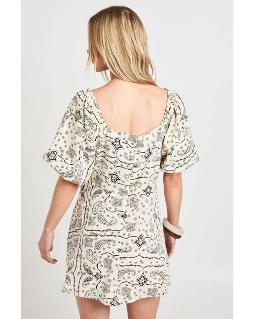 Boohoo Petite Lace Trim Paisley Print Mini Dress in White | Lyst UK
