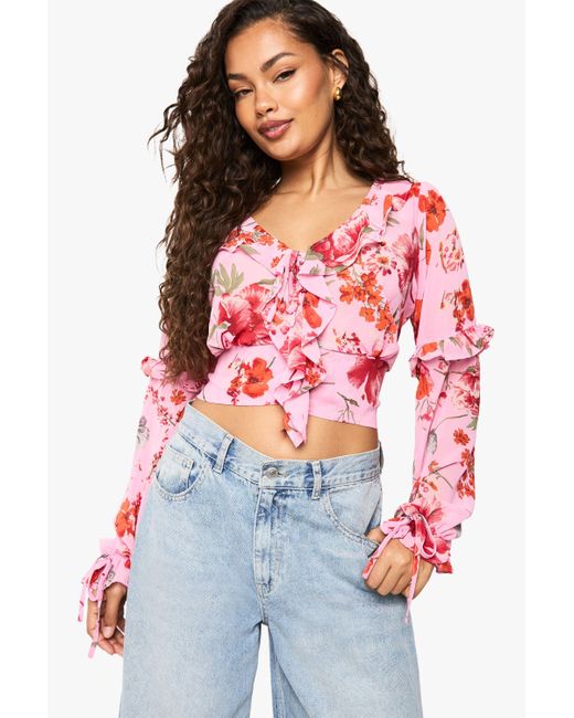 Boohoo Floral Print Ruffle Crop Blouse in Red | Lyst UK