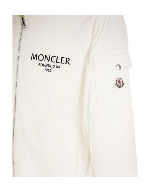 Moncler Logo-Lettering Hooded Puffer Jacket in White for Men | Lyst