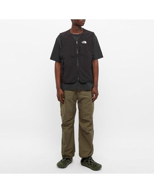 The North Face Logo Leisure Vest in Black for Men | Lyst