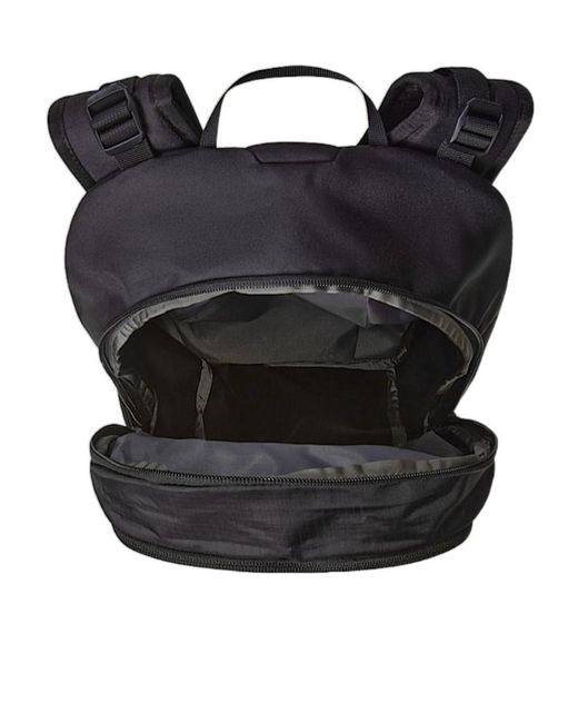 The North Face Basin 24-Litre Backpack in Black for Men | Lyst