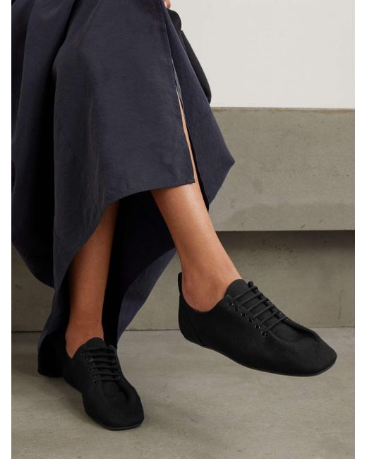 TOTEME Square Toe Flats in Black | Lyst