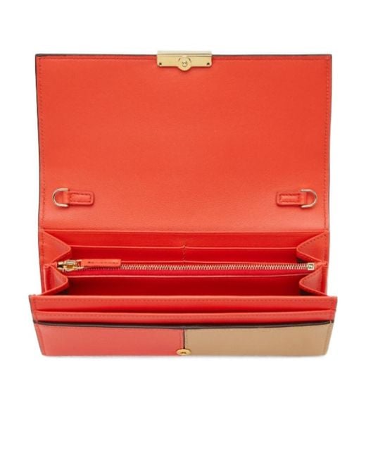 Fendi Baguette Logo Details Chain Wallet in Red | Lyst