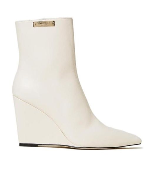 Twin Set Logo Wedge Ankle Boots in White | Lyst