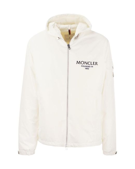 Moncler Logo-Lettering Hooded Puffer Jacket in White for Men | Lyst