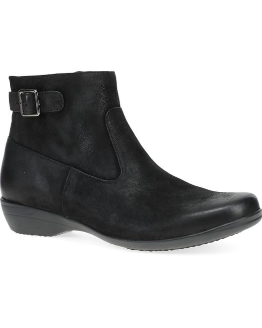 Dansko Finnley Burnished Nubuck Boots in Black | Lyst