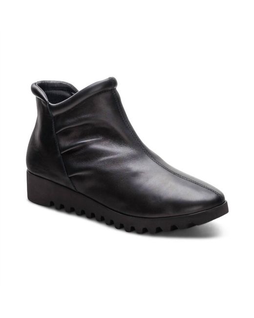 Aetrex Zoey Boots in Black | Lyst