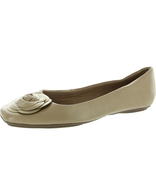 Anne Klein Anastatsia Rosette Faux Leather Ballet Flats in Natural | Lyst