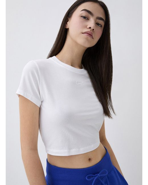 Nike Logo Cropped Tee in White | Lyst
