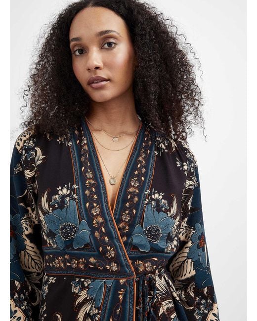 FARM Rio Floral Tapestry Wraparound Midi Dress in Black | Lyst