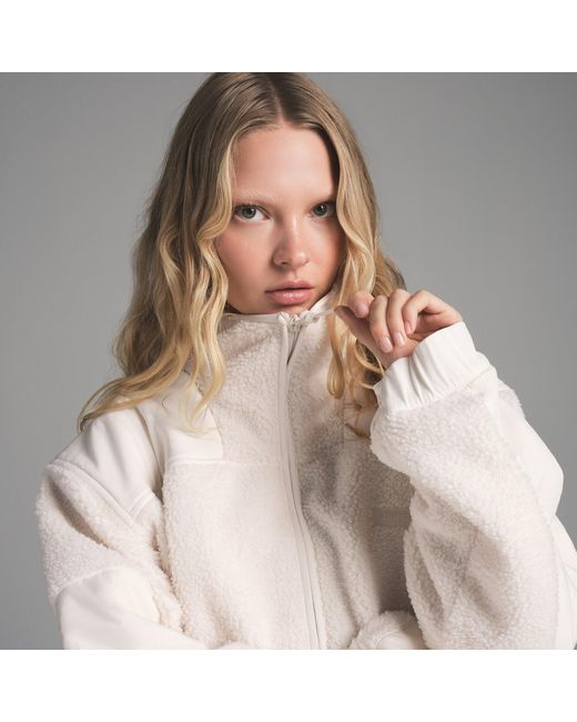 Skims Boxy Zip Up Jacket in White | Lyst