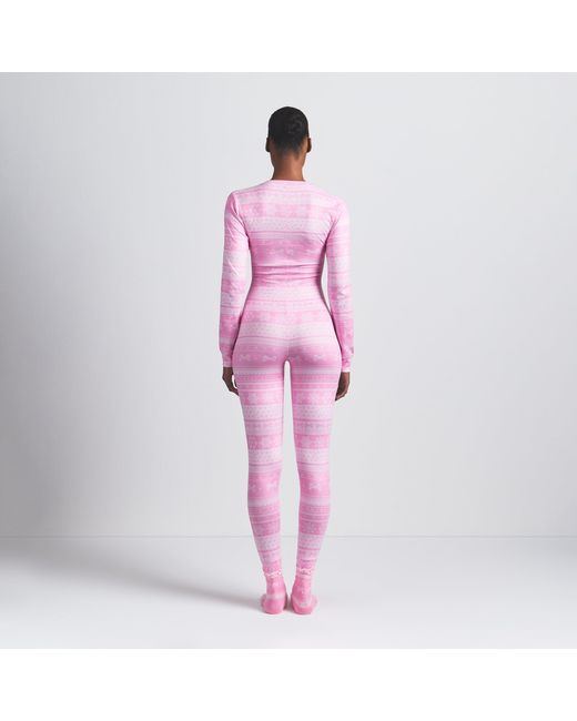 Skims Henley Onesie Bubble Gum Bow Fair Isle (Bodysuit) in Pink | Lyst
