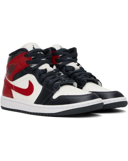 Nike Air Jordan 1 Mid Sneakers in Black | Lyst