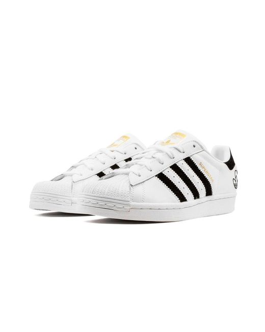 adidas Superstar "Heart Logo" Shoes in Black | Lyst UK