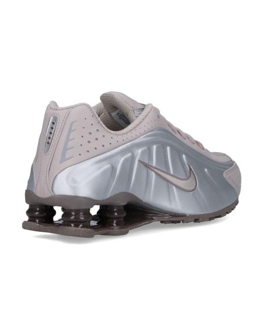 Nike Shox R4 Sneakers in Grey for Men | Lyst UK