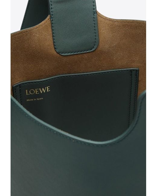 Loewe Medium Leather Pebble Bucket Bag in Green | Lyst
