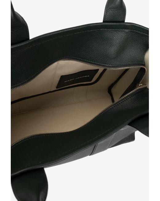 Marc Jacobs The Large Logo-Embossed Tote Bag in Black | Lyst