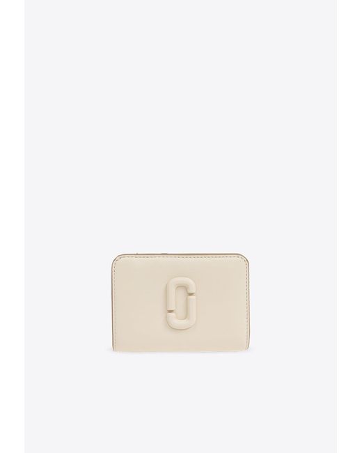 Marc Jacobs The Mini J Marc Leather Compact Wallet in White | Lyst