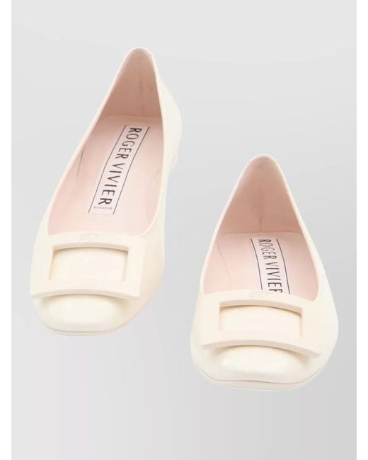 Roger Vivier Gommettine Round Toe Buckle Ballet Flats in Natural | Lyst UK