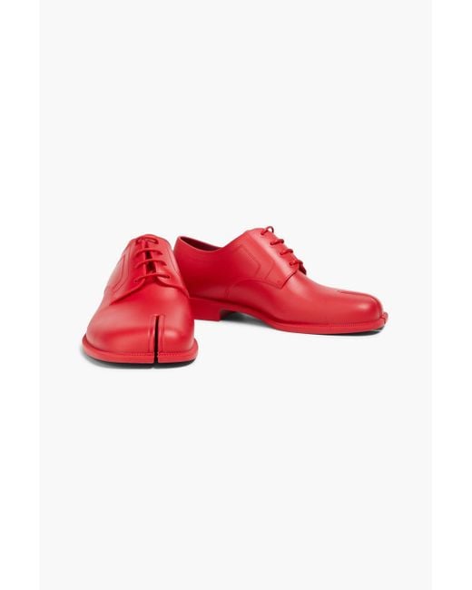 Maison Margiela Tabi Split-toe Pvc Brogues in Red | Lyst UK