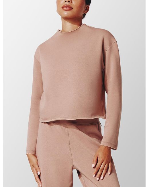 Thirdlove Cuddle Fleece Reversible Lounge Top in Natural | Lyst