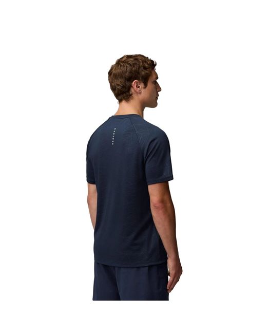 Castore Adapt Training T-Shirt Polyester Activewear T-Shirts in Blue ...