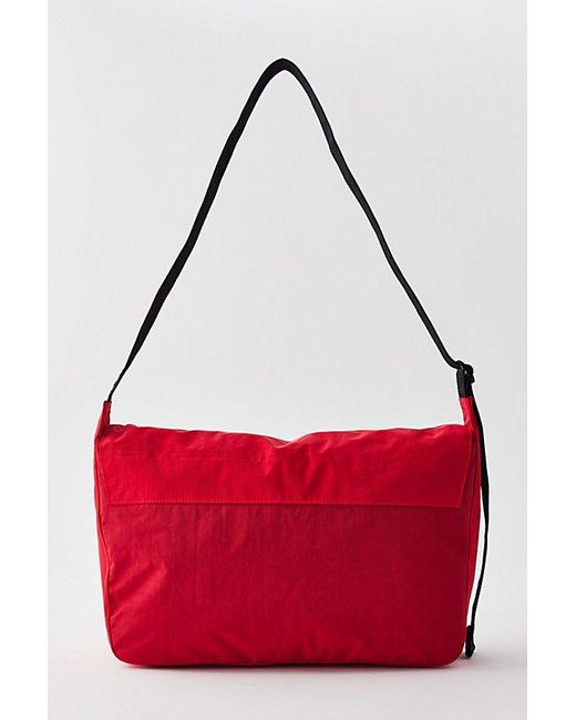 BAGGU Nylon Messenger Bag in Red | Lyst