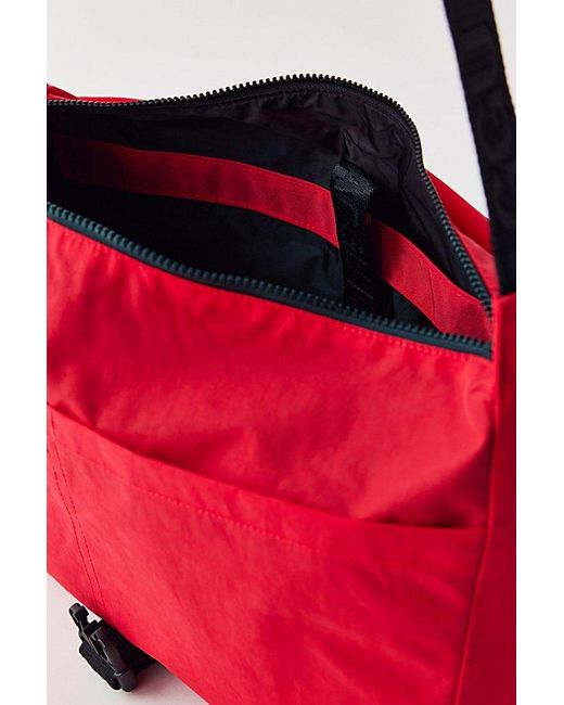 BAGGU Nylon Messenger Bag in Red | Lyst