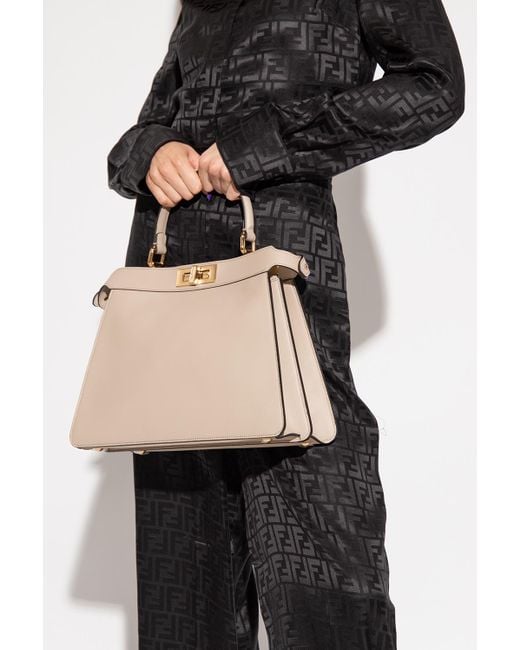 FENDI 育てれ ピーカブー ISeeU ミディアム FENDI 育てれ ピーカブー ISeeU ミディアム