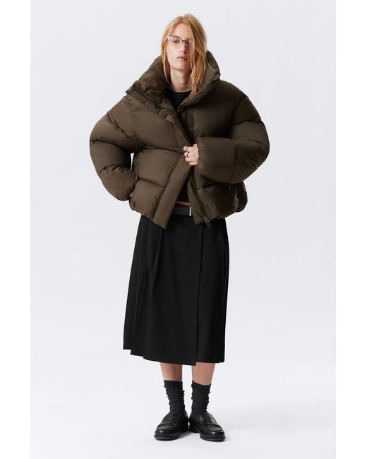 Weekday Short Oversized Puffer Jacket in Black | Lyst UK