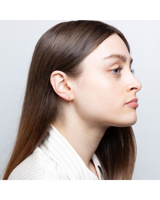 Morris and Thorn The Astrid Huggie Hoops in Metallic | Lyst