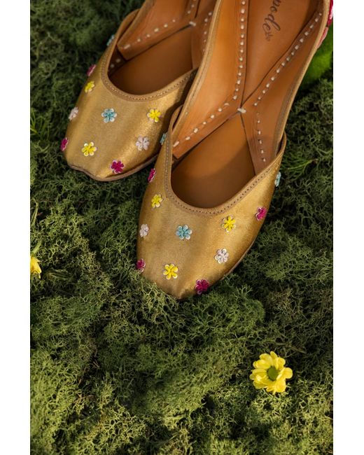 Pode Aura Flats in Brown | Lyst UK