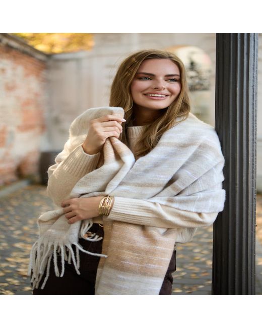 Saachi Cozy Oversized Fringe Neutral Scarf in Natural | Lyst UK