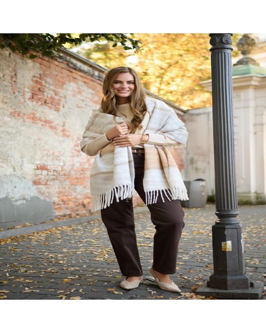 Saachi Cozy Oversized Fringe Neutral Scarf in Natural | Lyst UK
