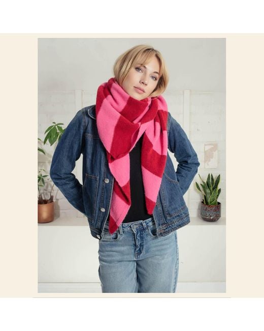 Nooki Design Edwina Knitted Triangle Scarf in Red | Lyst UK