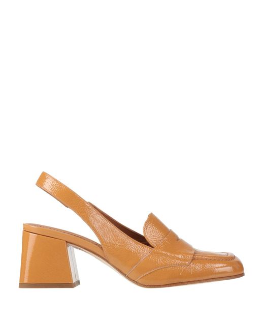 Bervicato Camel Pumps Leather in Natural | Lyst
