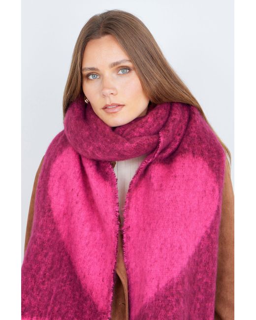 Yumi' Heart Super Fluffy Scarf in Red | Lyst UK
